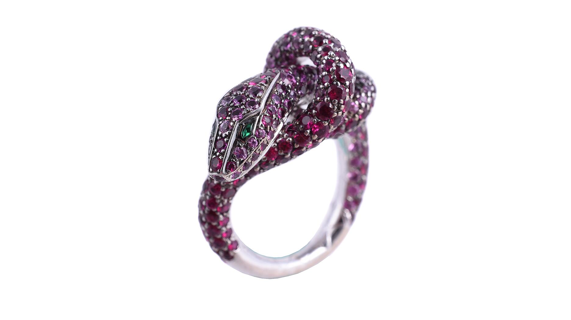 Jewelry Belonging to Victoria, Lady de Rothschild, Heads to Auction ...